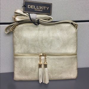 DELUXITY LOS ANGELES | Bags | Deluxity Los Angeles Crossbody Wtassels ...